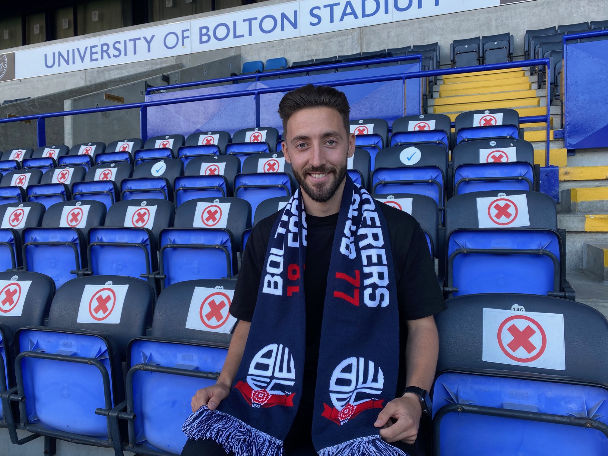 Bolton Wanderers welcome new signing with Welsh language message